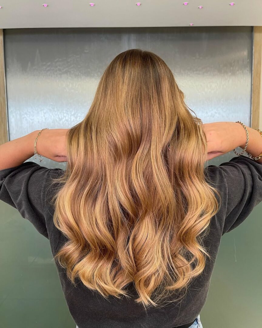 10 Caramel Hair Color Ideas For A Glowing Appearance