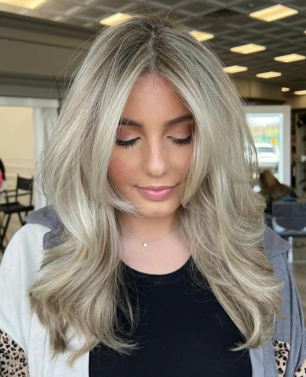 10 looks de rubio arena frescos y preciosos que te encantarán en 2025