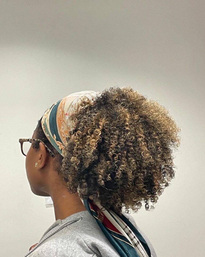 11 Curly Ponytail Ideas You'll Love Wearing Everywhere