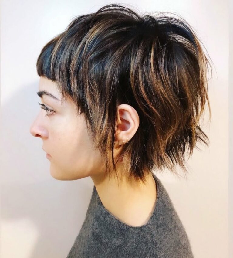 11 Chin-Length Haircuts With Bangs For A Chic And Flattering Look