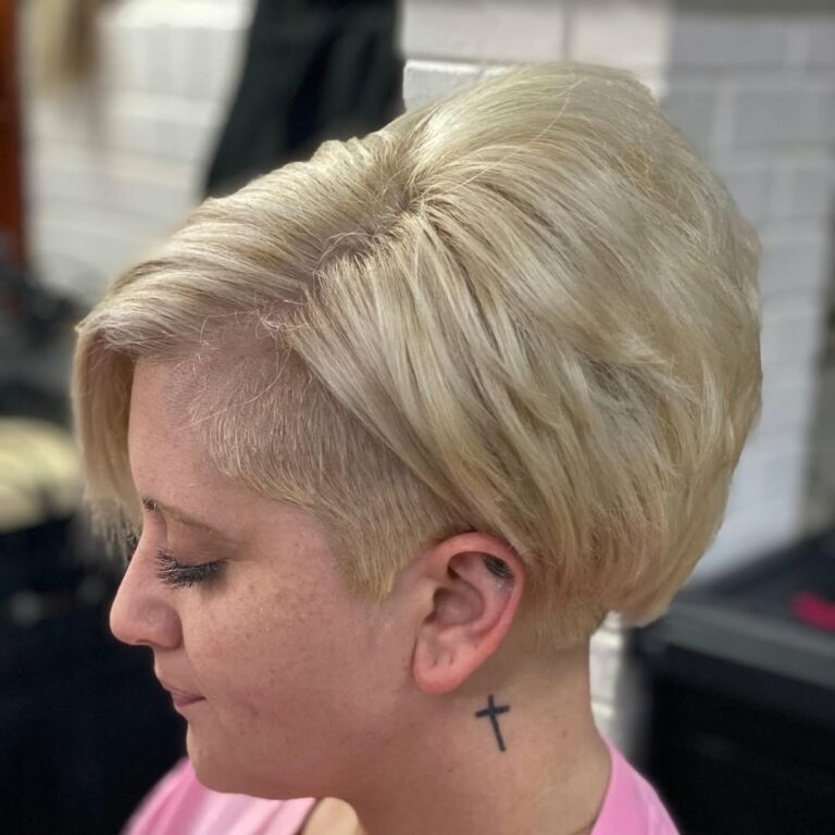 10 Modern Short Stacked Pixie Bob Haircuts For Layered Perfection