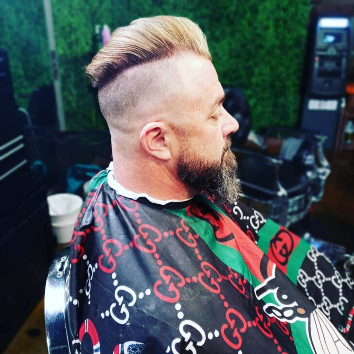 10 cortes de cabelo Pompadour Fade que combinam um estilo clássico e ...