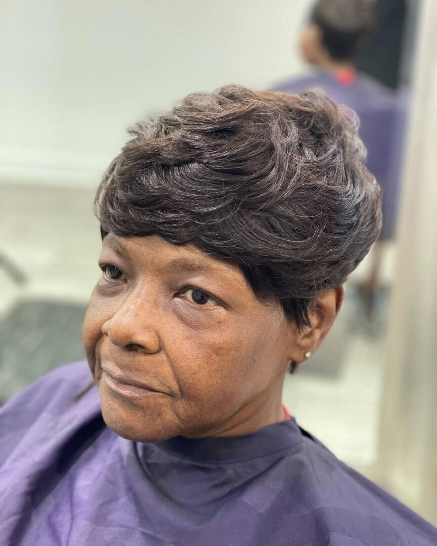 10 coupes de cheveux Pixie pour les femmes de plus de 50 ans à essayer ...