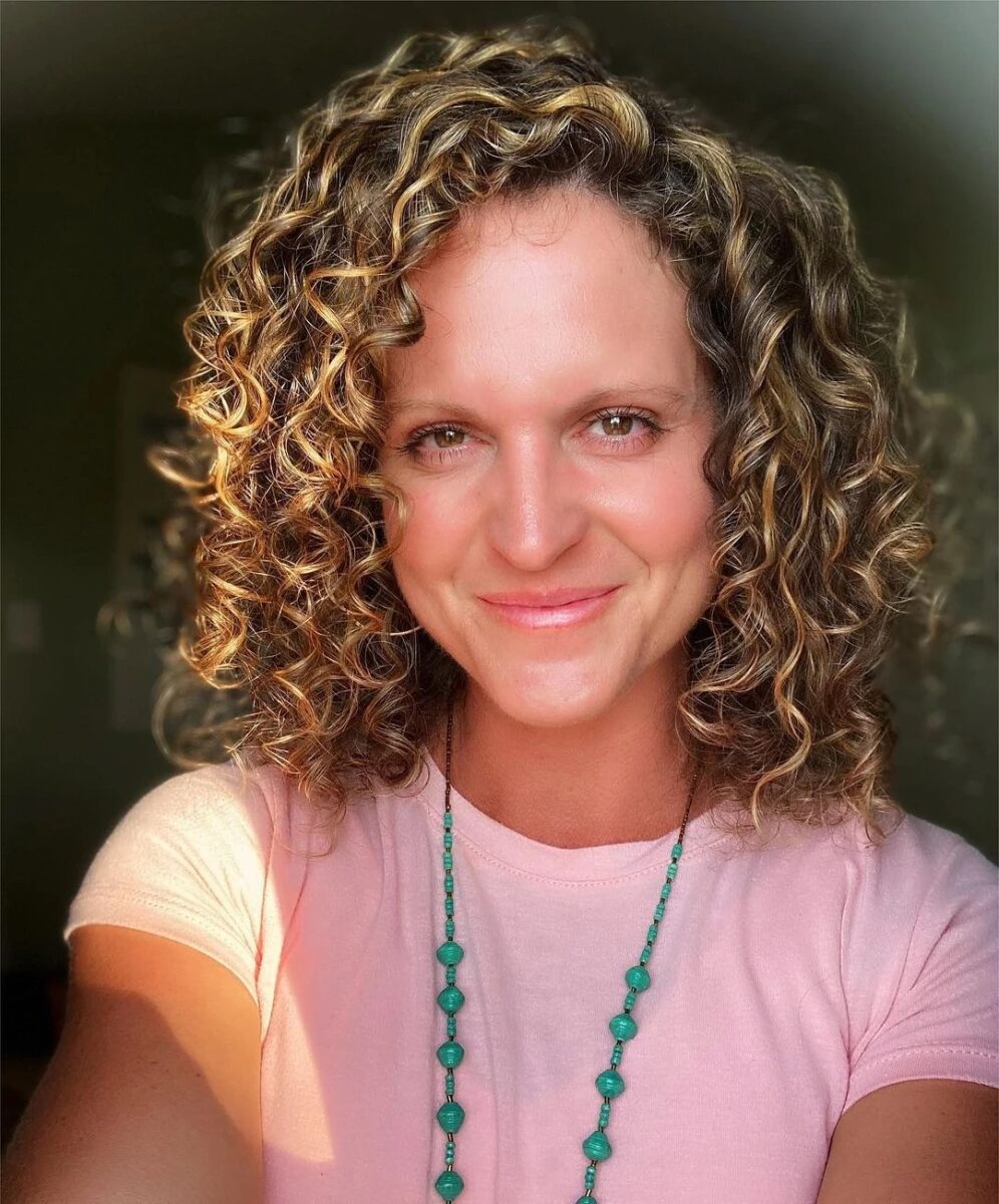 10 Easy Hairstyles For Thin Curly Hair That You Must Try