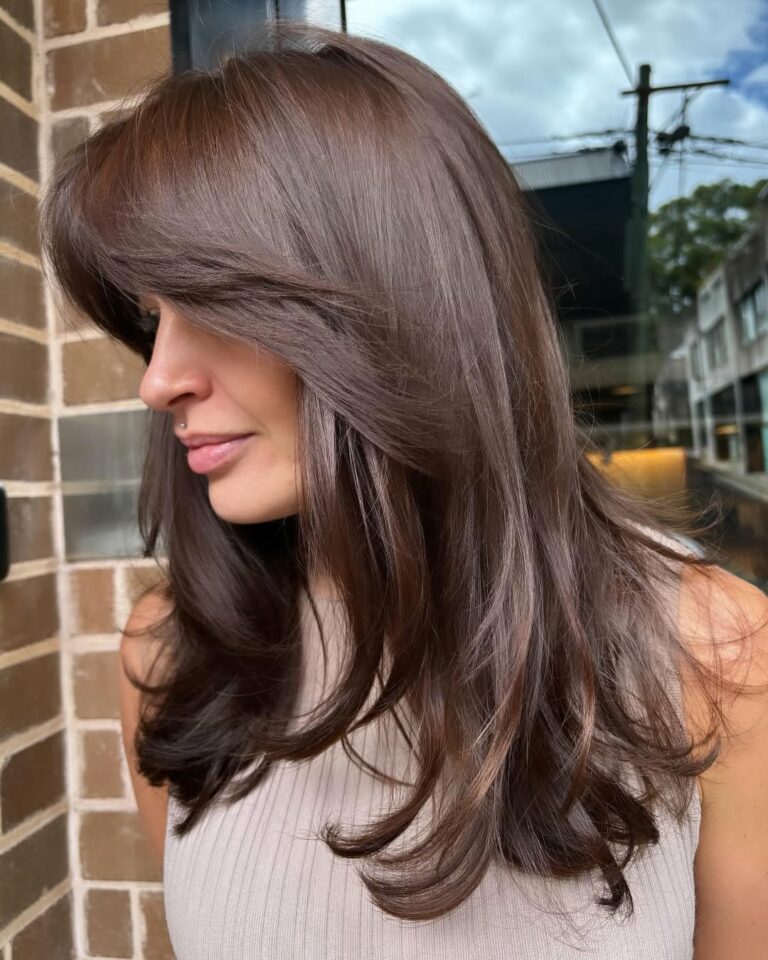 10 Front-Layered Haircuts That Will Put You In The Center Of Attention