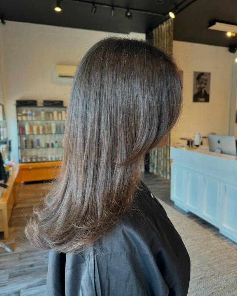 10 Stylish Layered Haircuts For Full Faces That Highlight Your Natural ...