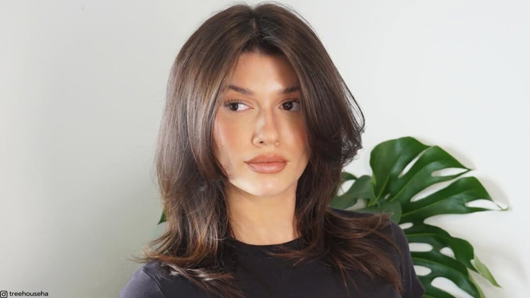 The Curve Cut Is The Hottest Face-Framing Style This Year