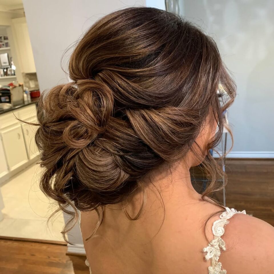 12 Effortless Loose Updos For Stylish Hair On Busy Days