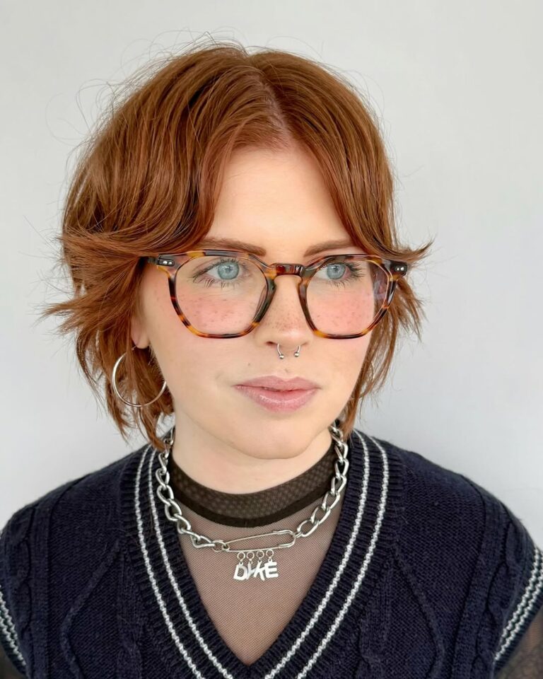 13 Short Haircuts For Fine Flat Hair That Give Your Style A Lift