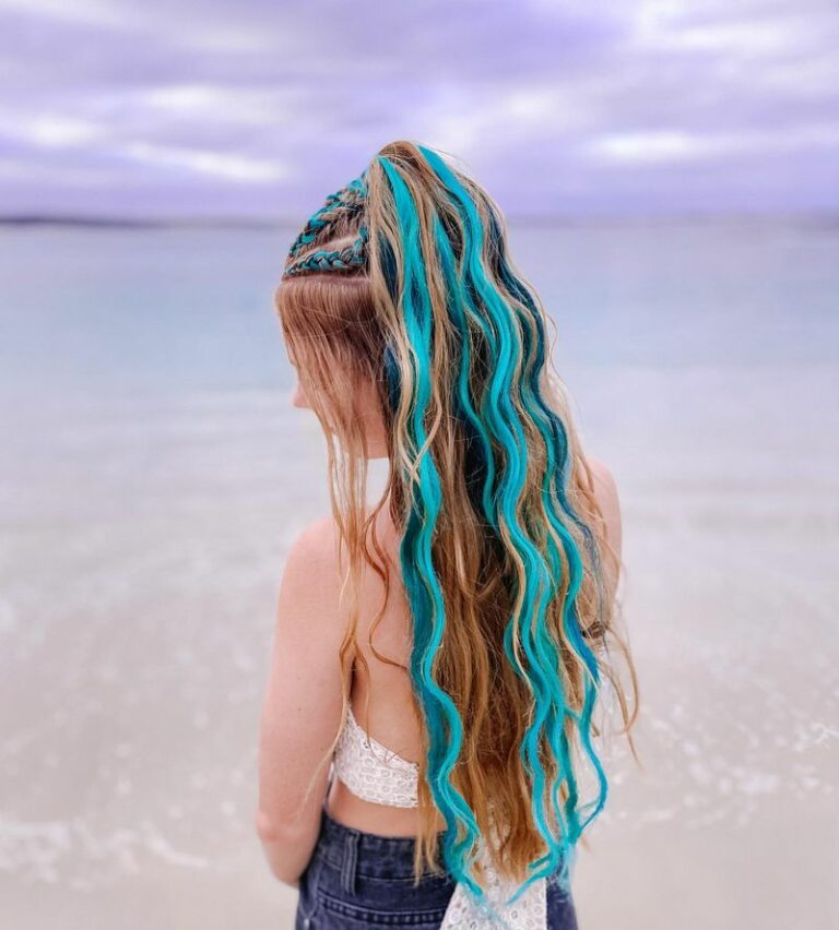 11 Beautiful Hawaiian Hairstyles For A Tropical Vibe