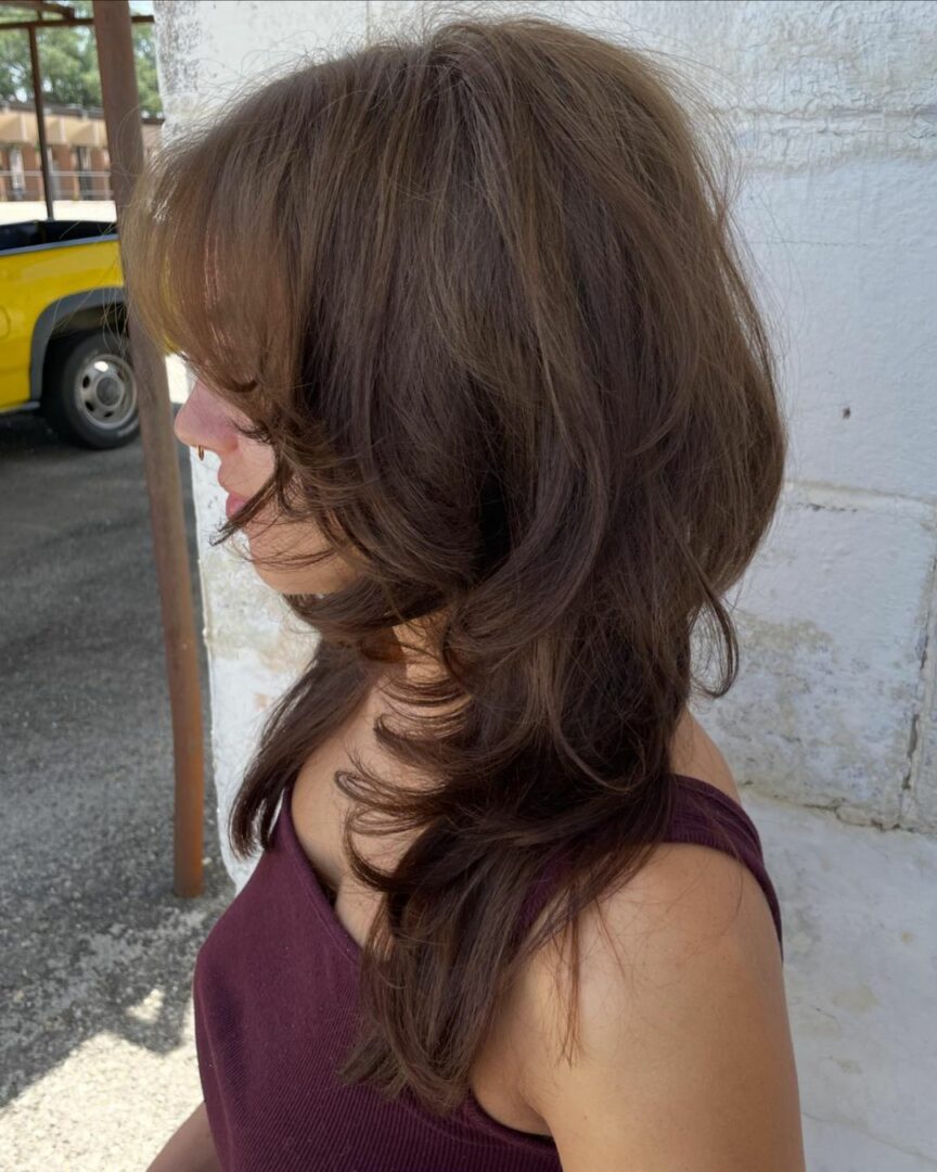 10 Stylish Layered Haircuts For Full Faces That Highlight Your Natural ...