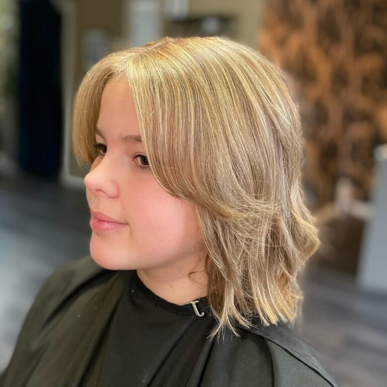 10 Youthful And Flirty Butterfly Bob Haircuts