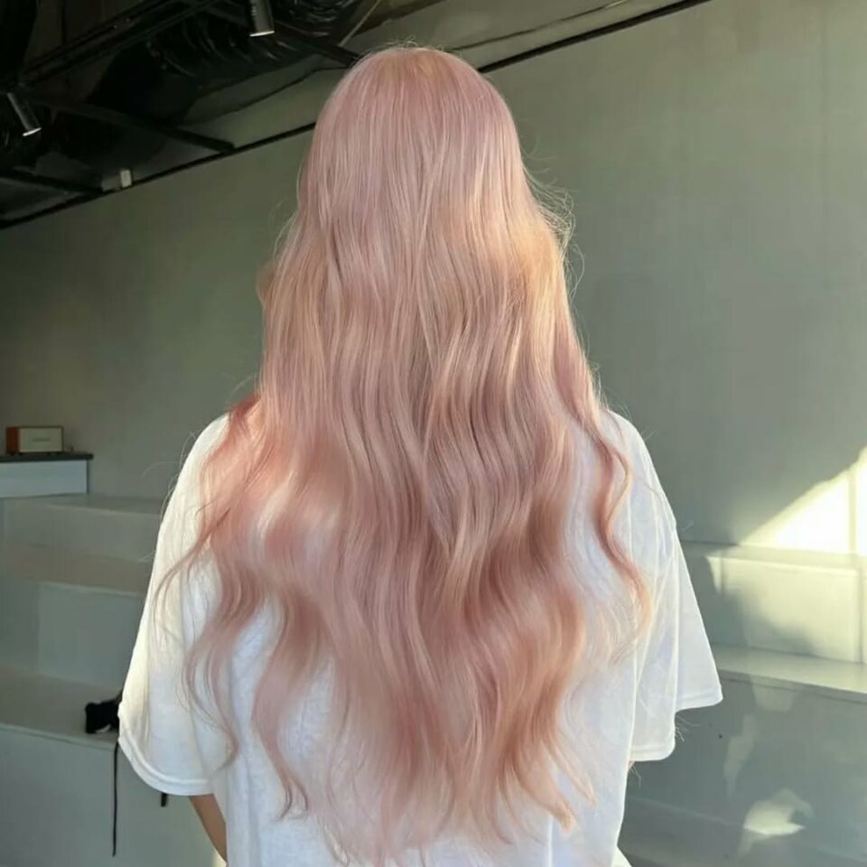 11 Irresistible Light Pink Hair Ideas You'll Want To Try ASAP