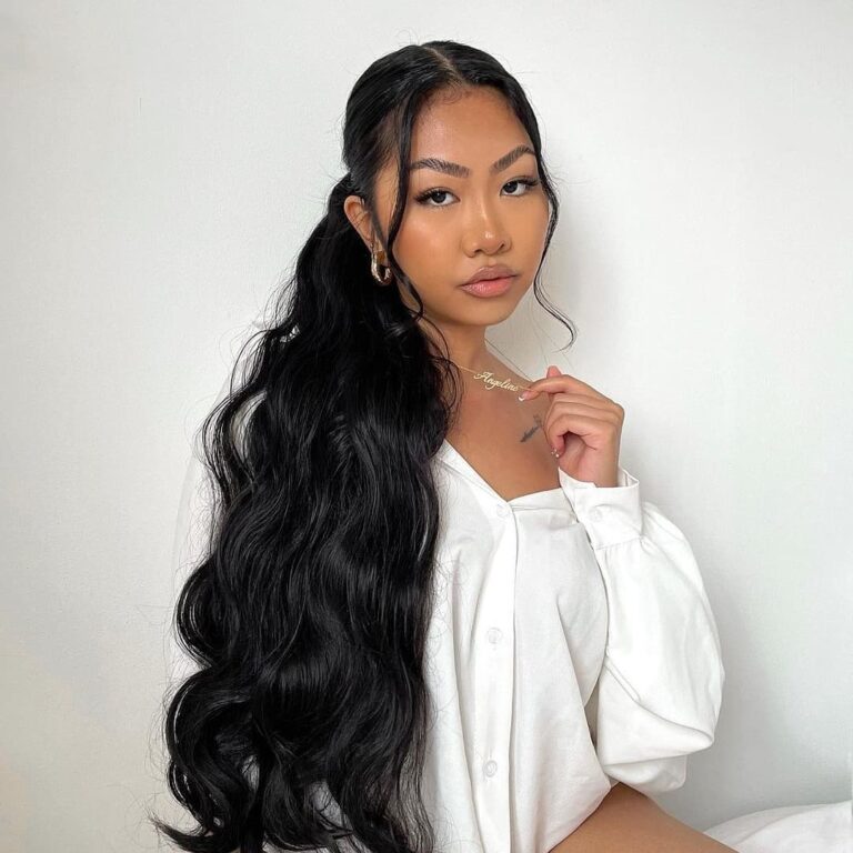 10 Cute And Flirty Ways To Wear A Ponytail With Bangs