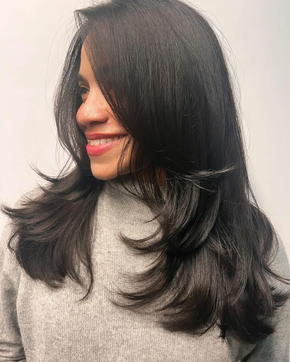 The Rachel Haircut Is An Iconic 90s Layered Hair Trend Set To Flood ...