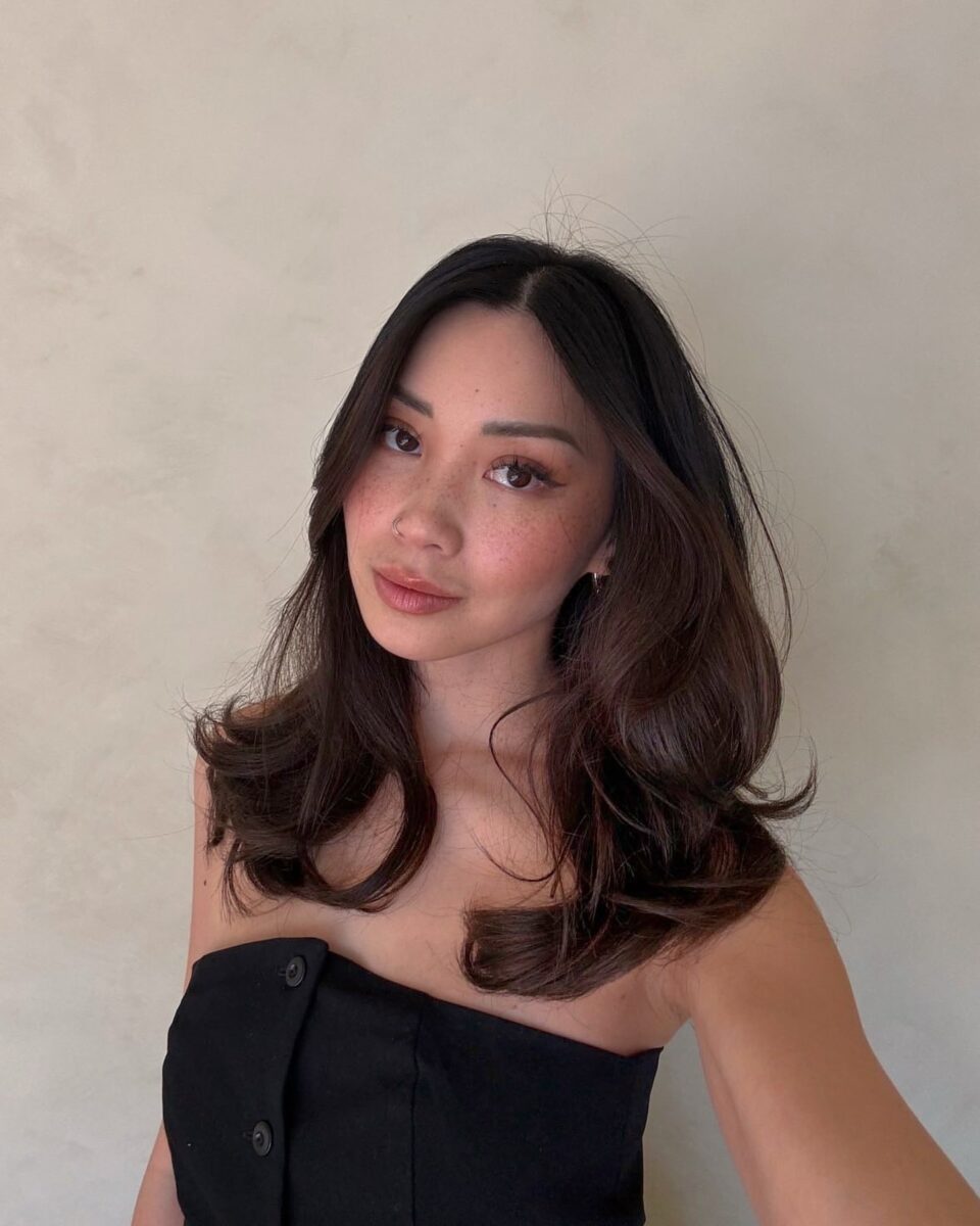 14 Medium-Length Hair Blowout Styles That’ll Have You Salon-Ready