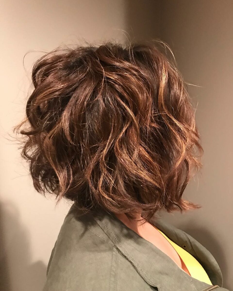 14 Most Flattering Haircuts For Thick Wavy Hair That Will Remove Excess ...