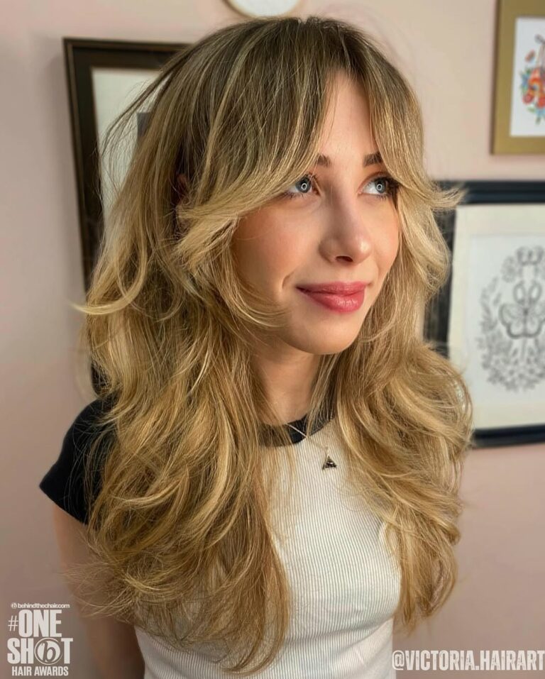 The Curve Cut Is The Hottest Face-Framing Style This Year