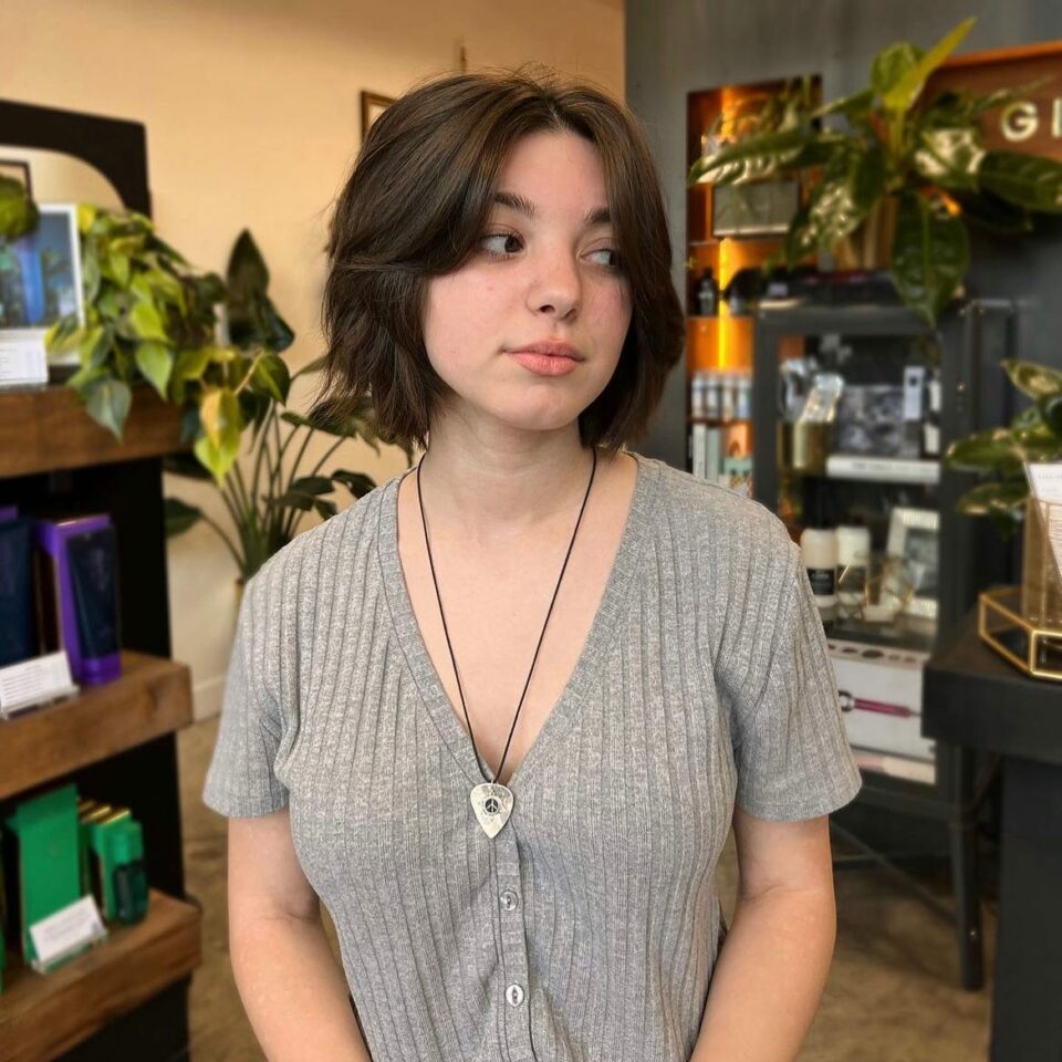 Find Your Signature Look: Try These 12 Trendy Short Layered Bob With ...