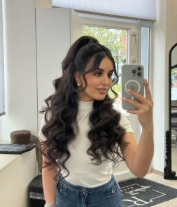 10 Effortlessly Elegant Middle Part Ponytail Hairstyles You'll Love