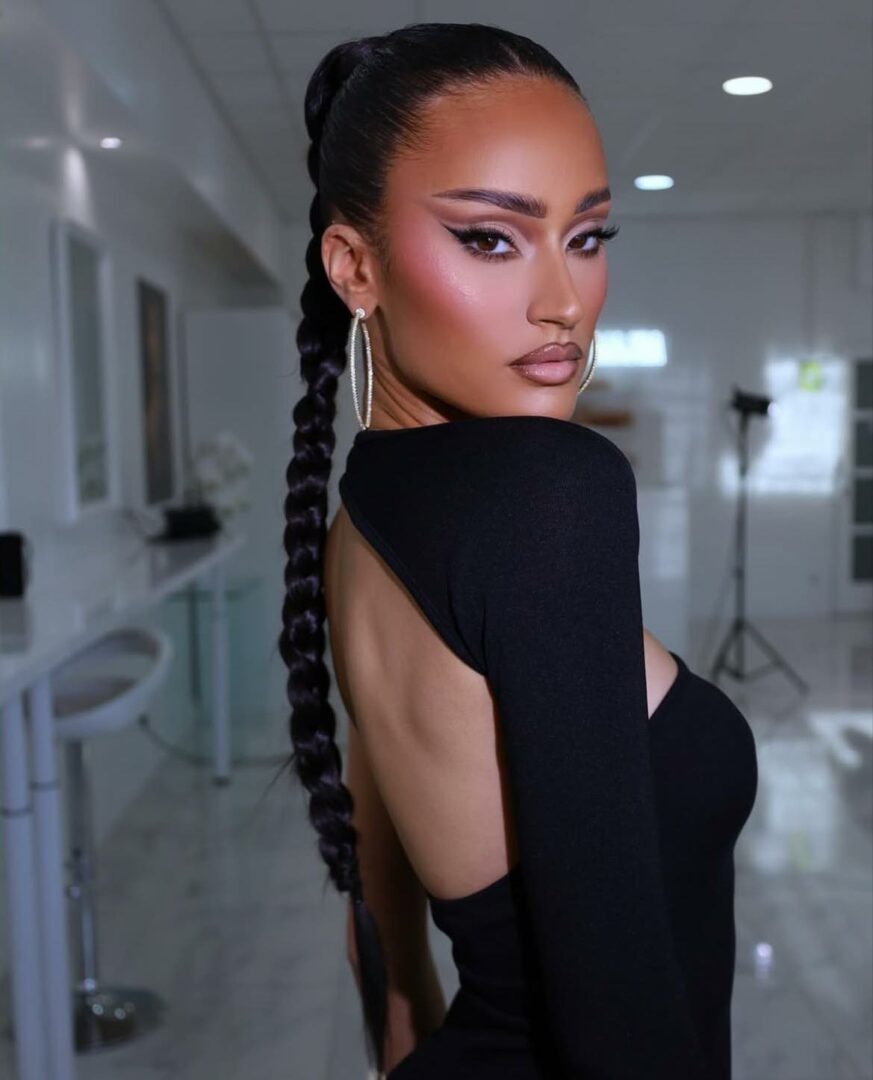 10 Effortlessly Elegant Middle Part Ponytail Hairstyles You'll Love