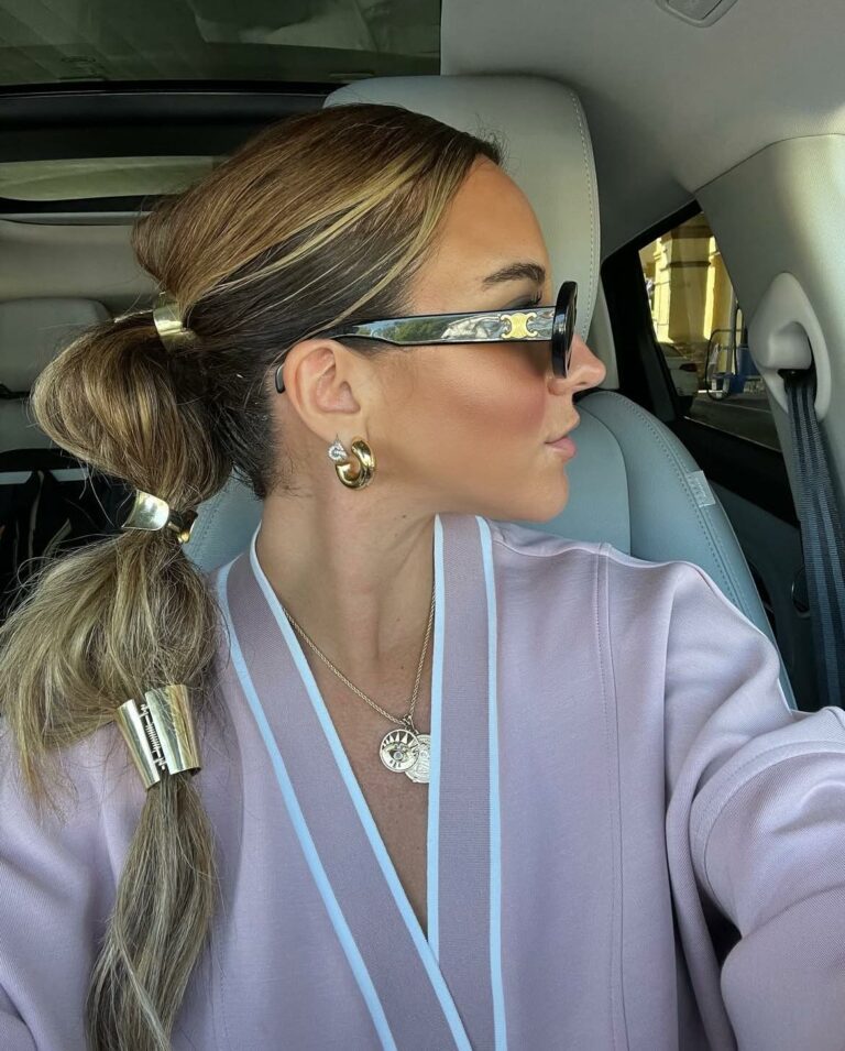 10 Effortlessly Elegant Middle Part Ponytail Hairstyles You'll Love