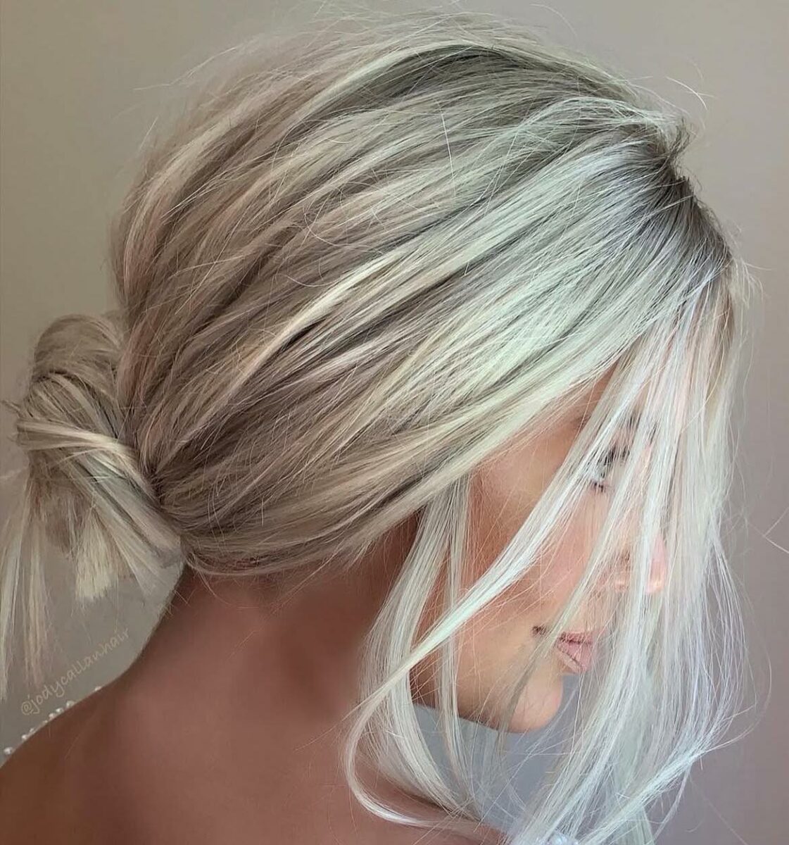 From Bedhead to Bombshell: 12 Messy Updos That Look Effortless But Stay Put