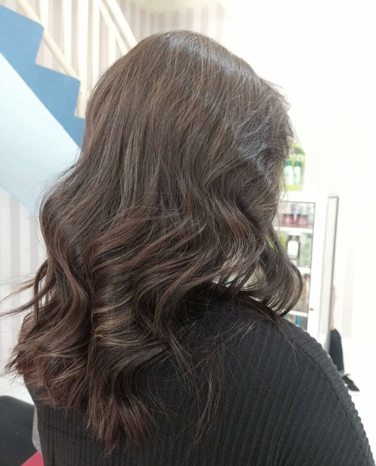 10 Lowlights For Brown Hair As The Secret To Rich, Multi-Dimensional Color