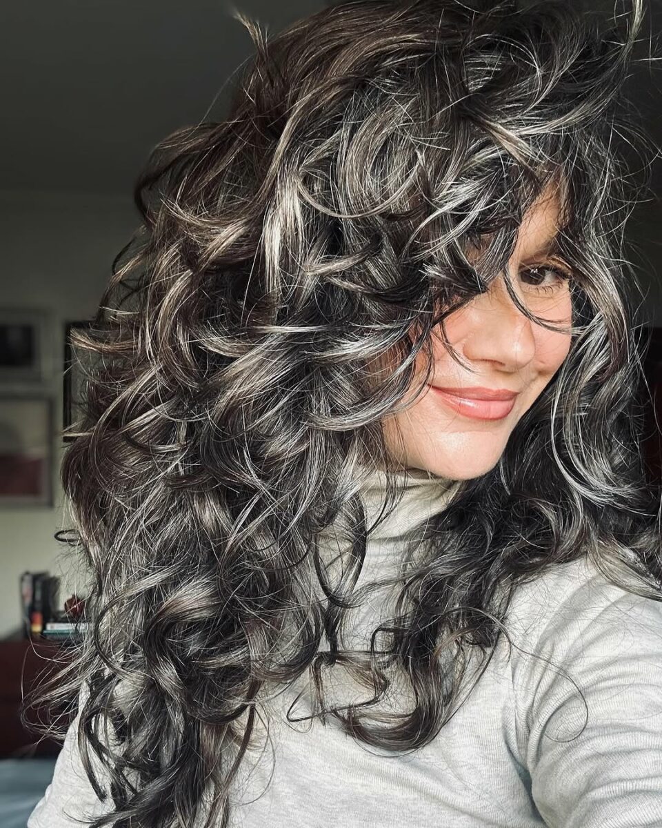 10 Gorgeous Ideas Of Dimensional Grey Hair With Brown Lowlights