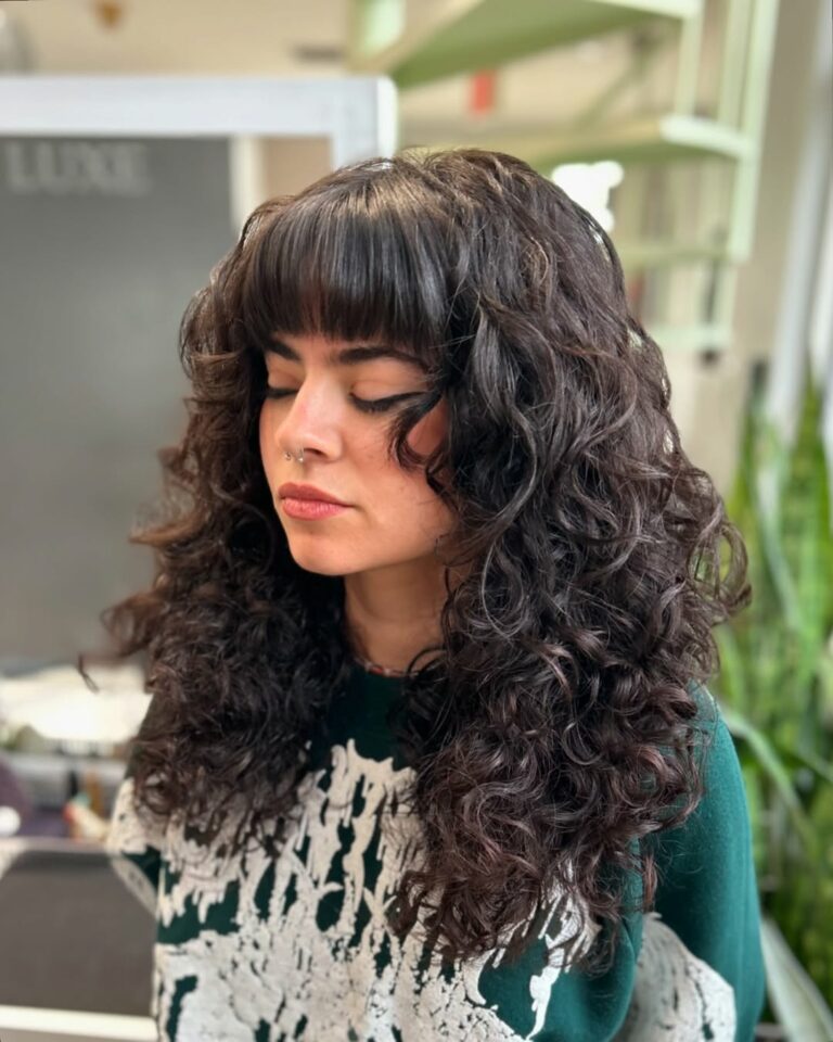 16 Haircuts That Conceal And Contour A Larger Forehead With Style