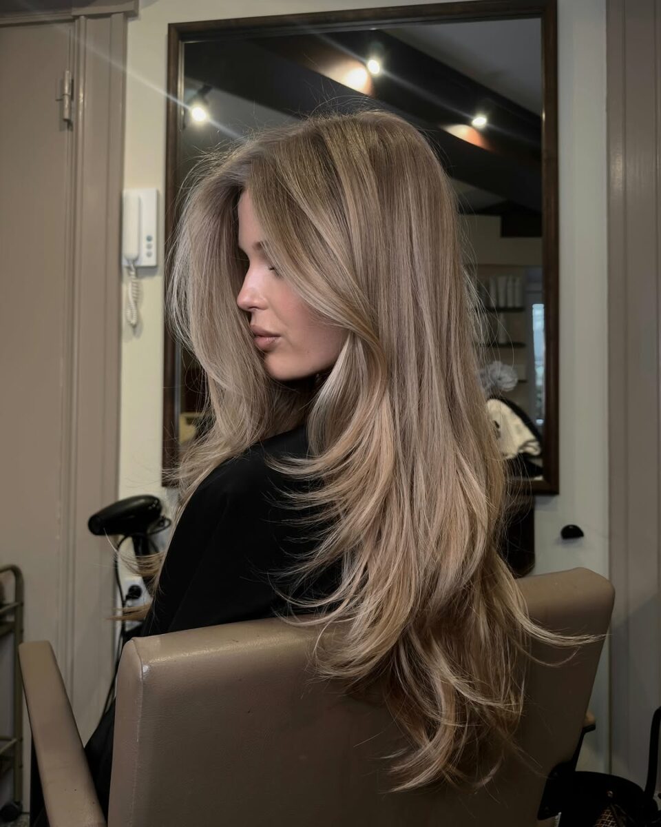 15 Trendiest V-Haircuts For Long Hair You’ll Be Excited To Try