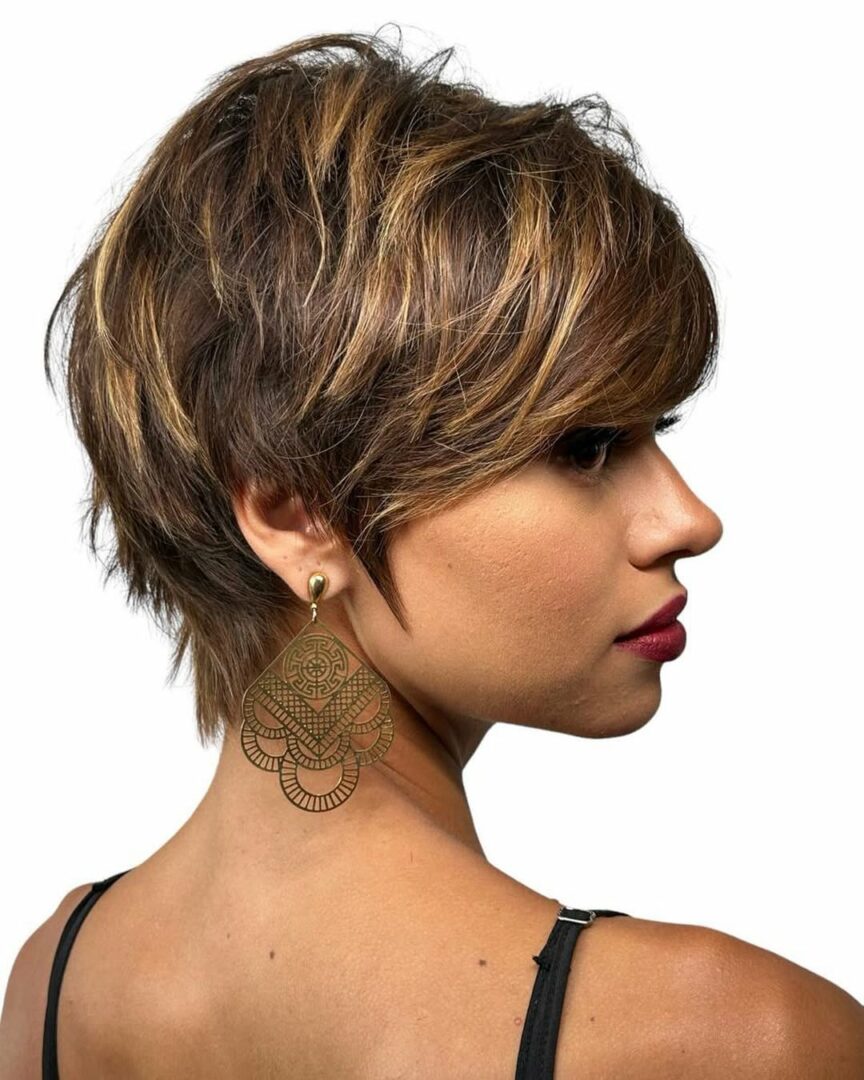 The Secret To Voluminous Fine Hair? These 41 Short, Shape-Shifting Styles