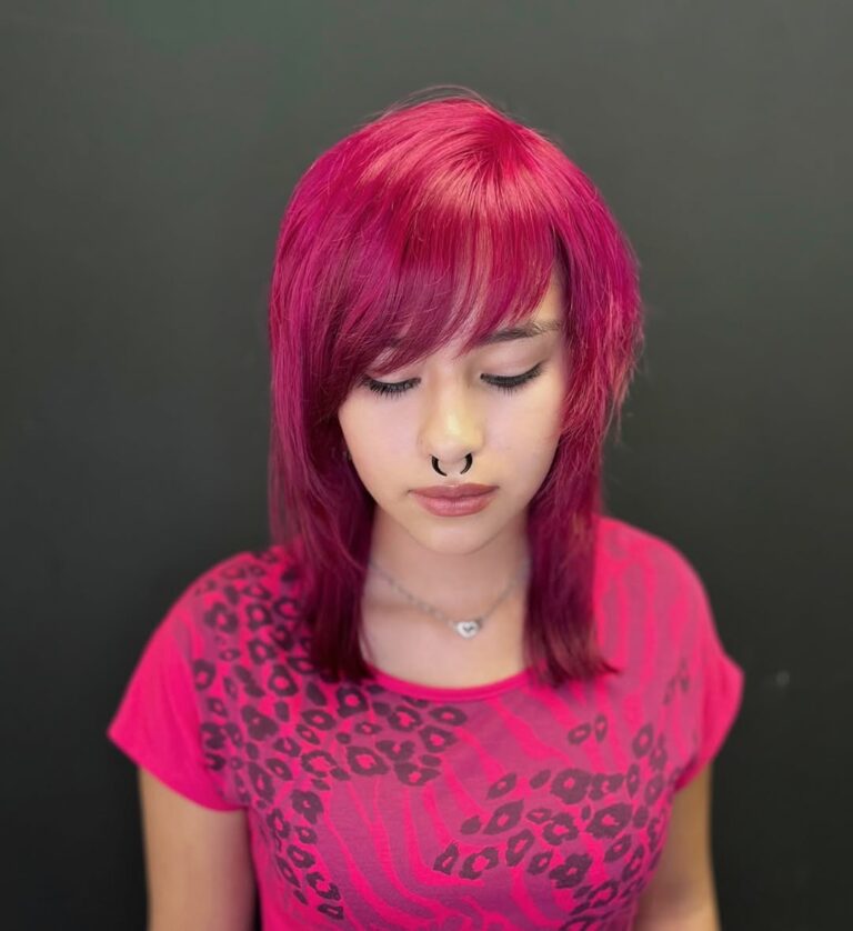 10 Funky Scene Kid Hair Ideas To Upgrade Your Usual Style