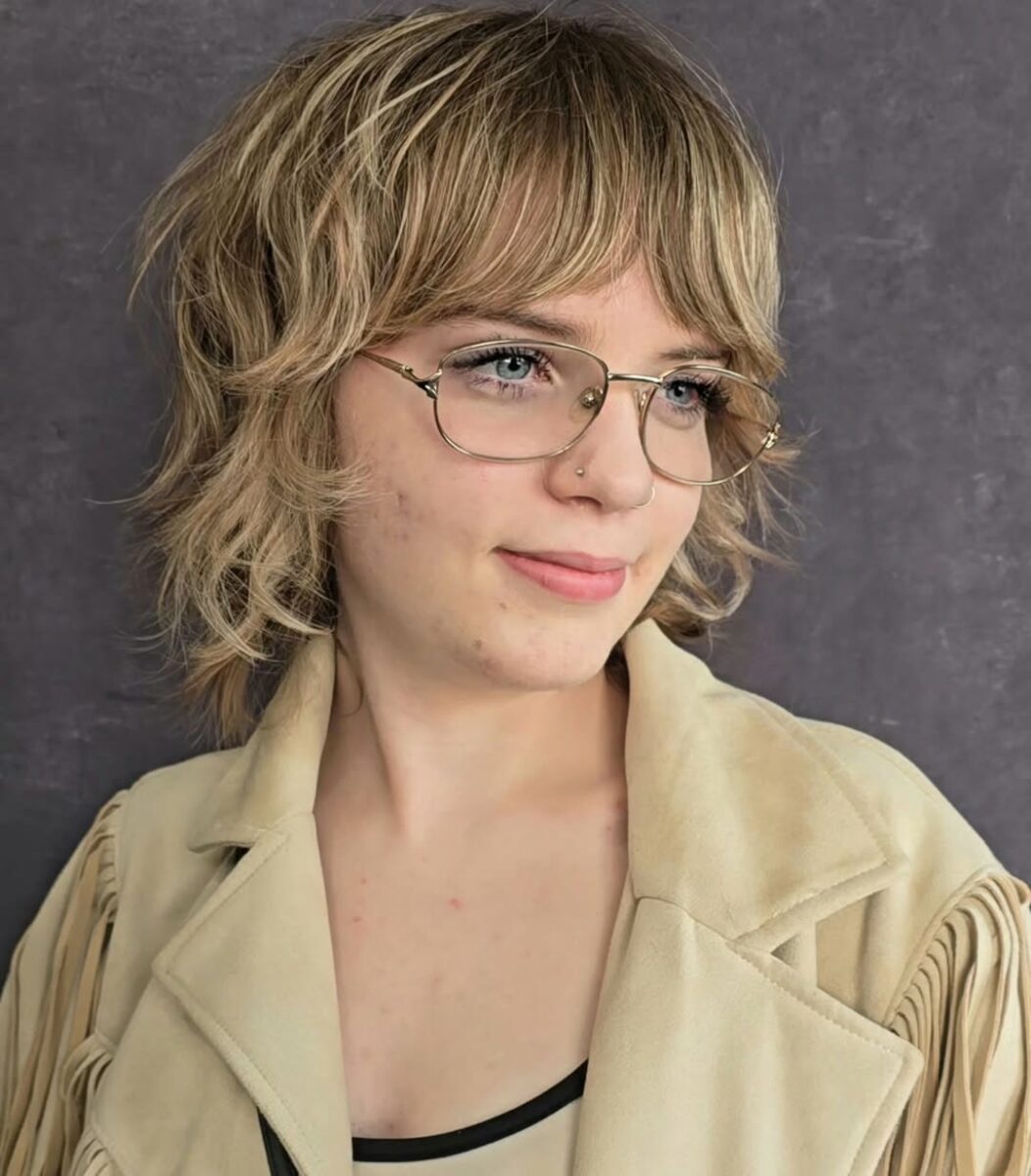 The Hottest Haircut This Spring: The Jaw-Length Shag Cut