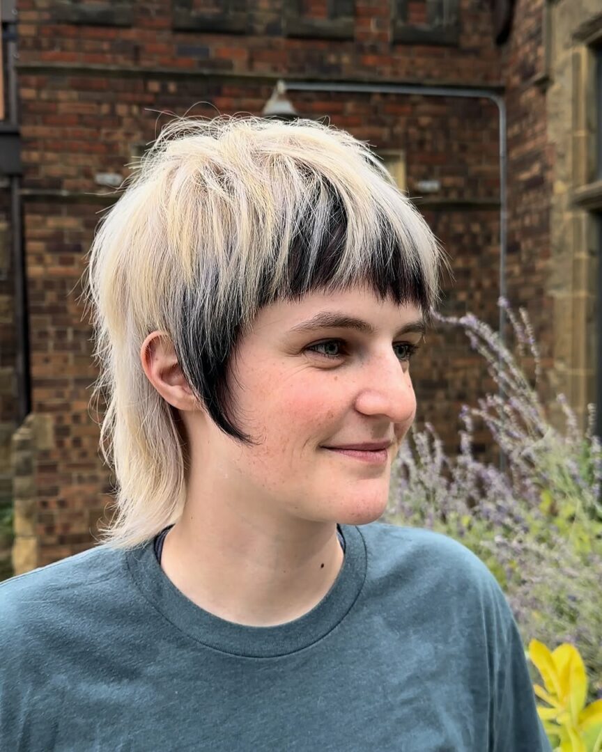 The Hottest Haircut This Spring: The Jaw-Length Shag Cut