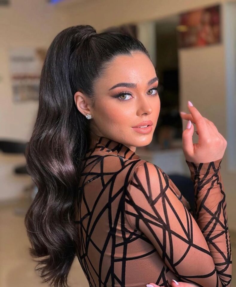 32 Gorgeous Swoop Ponytail Weave Styles To Freshen Up Your Spring Glam