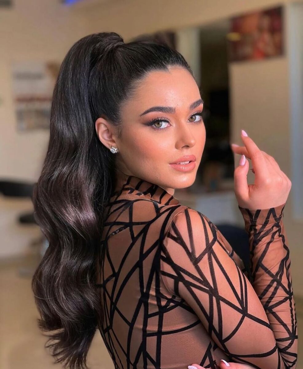 32 Gorgeous Swoop Ponytail Weave Styles To Freshen Up Your Spring Glam