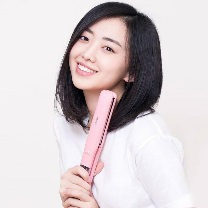 28 '90s Hair Tools That Defined The Era (& Were Kind Of Wild)