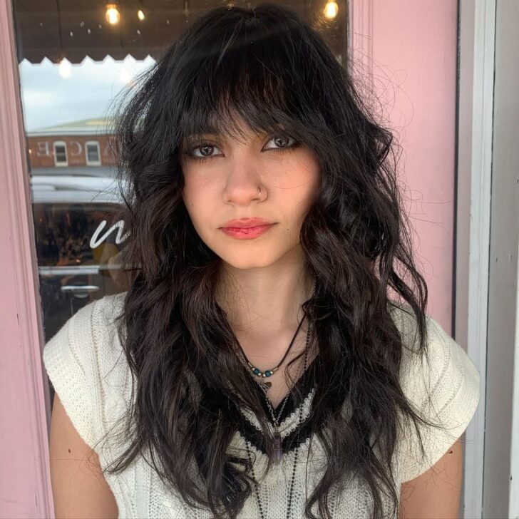 These 30 Haircuts Enhance The Beauty Of Wavy Hair To The Fullest