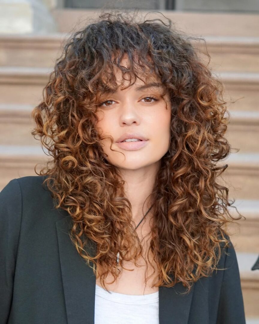 32 Hairstyles That Sculpt Your Jawline Better Than Contour Ever Could