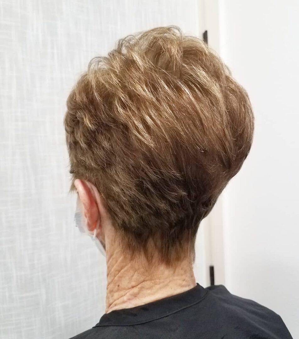 10 Modern Wedge Haircuts With Bangs For Older Women To Make You Look ...