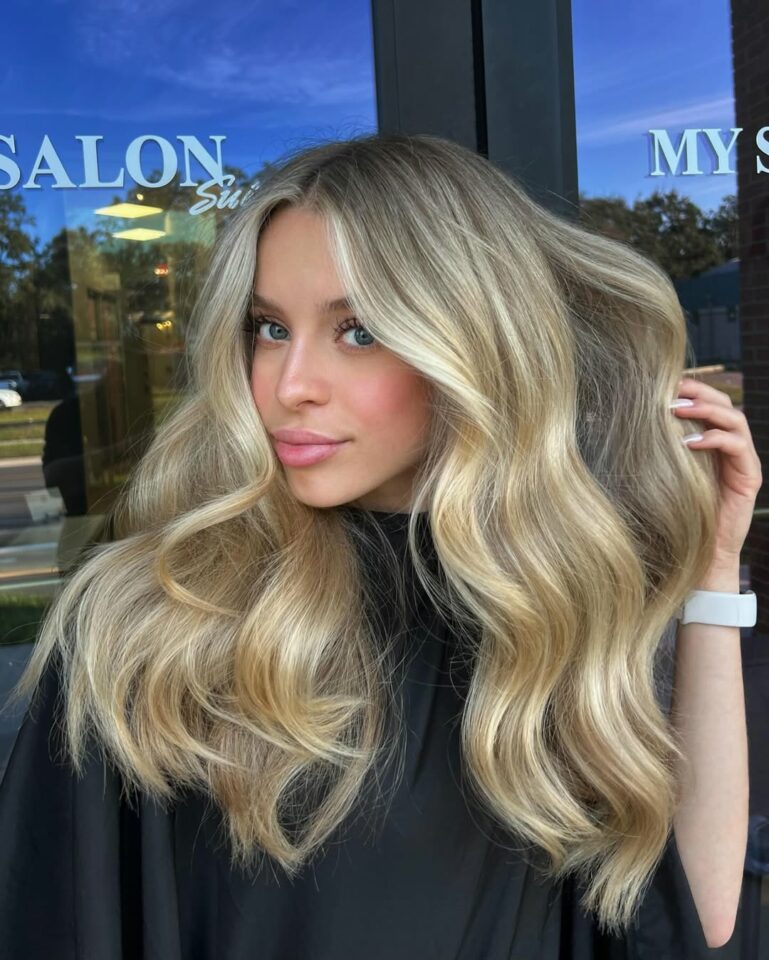 10 Spectacular Light Ash Blonde Hair Ideas For A New Look