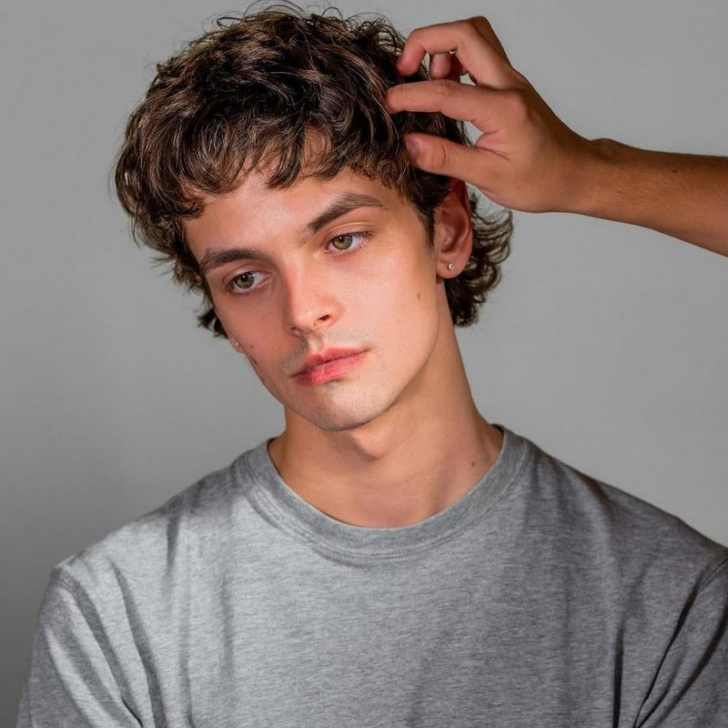 Thin And Lifeless Hair? Try Out These 22 Volumizing Wing Haircuts For A ...