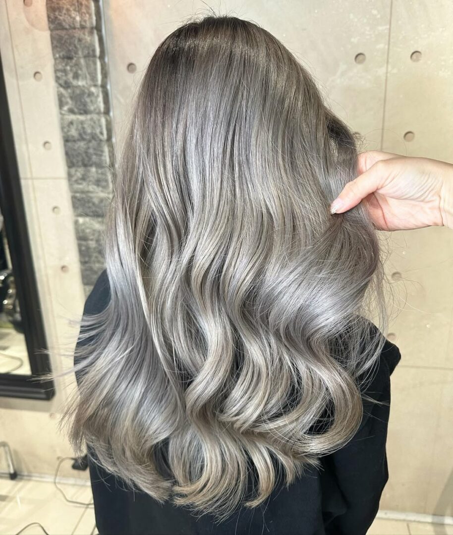 10 Spectacular Light Ash Blonde Hair Ideas For A New Look