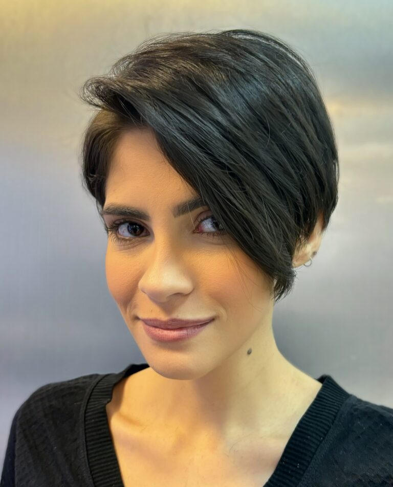 The Short Cut That Changes Everything—14 Angled Pixie Cuts That Frame ...