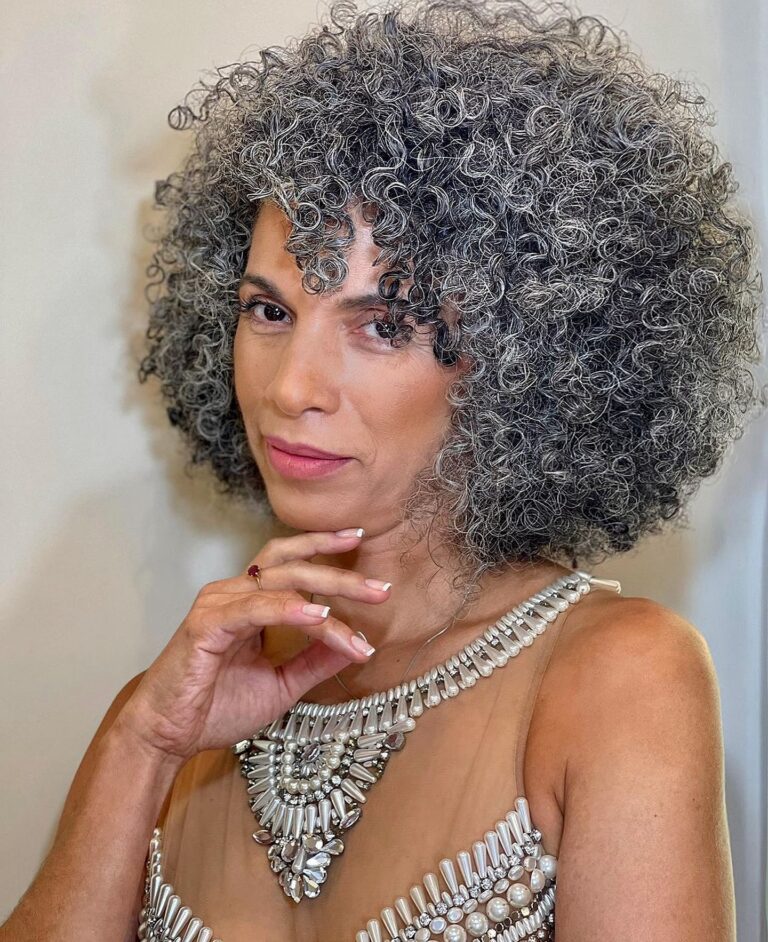 Tired Of Looking Older? Try One Of These 35 Fresh Bob Cuts For Women 60+