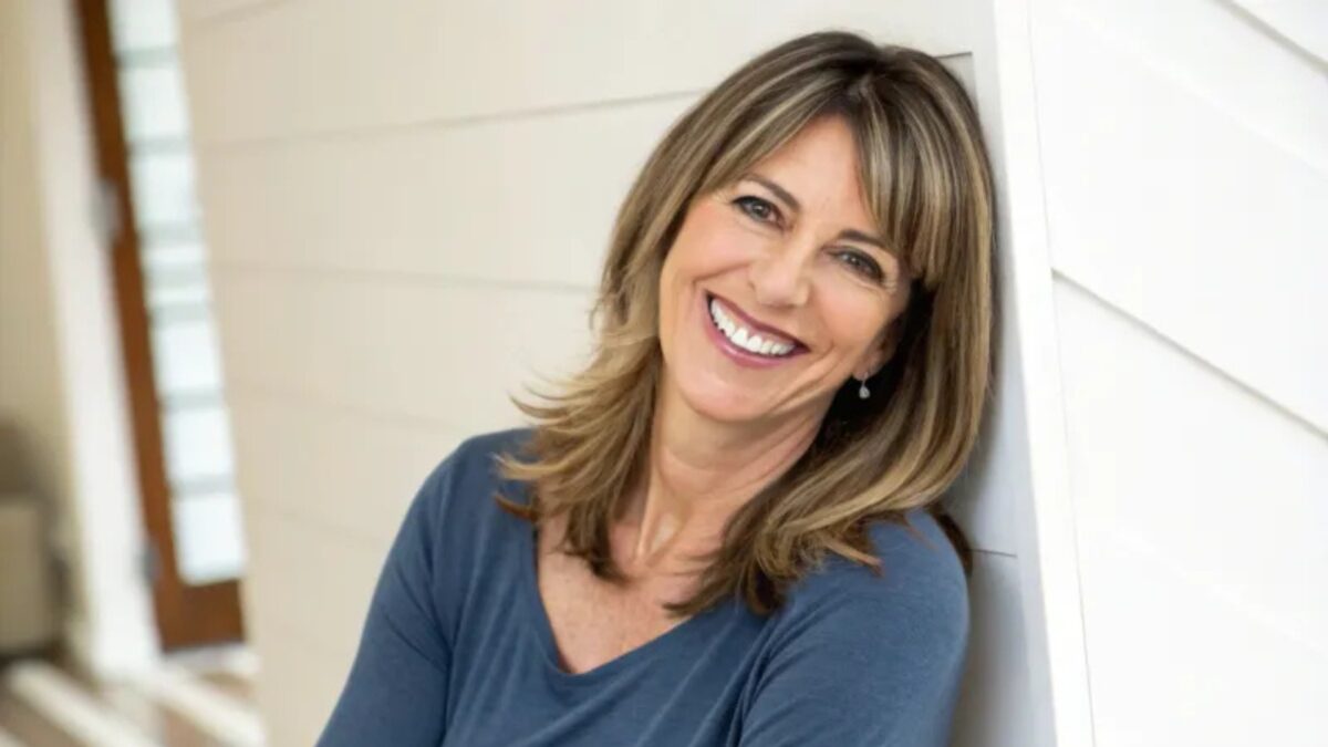 30 Shoulder-Length Haircuts That Are Perfect for a Stylish, Ageless Look