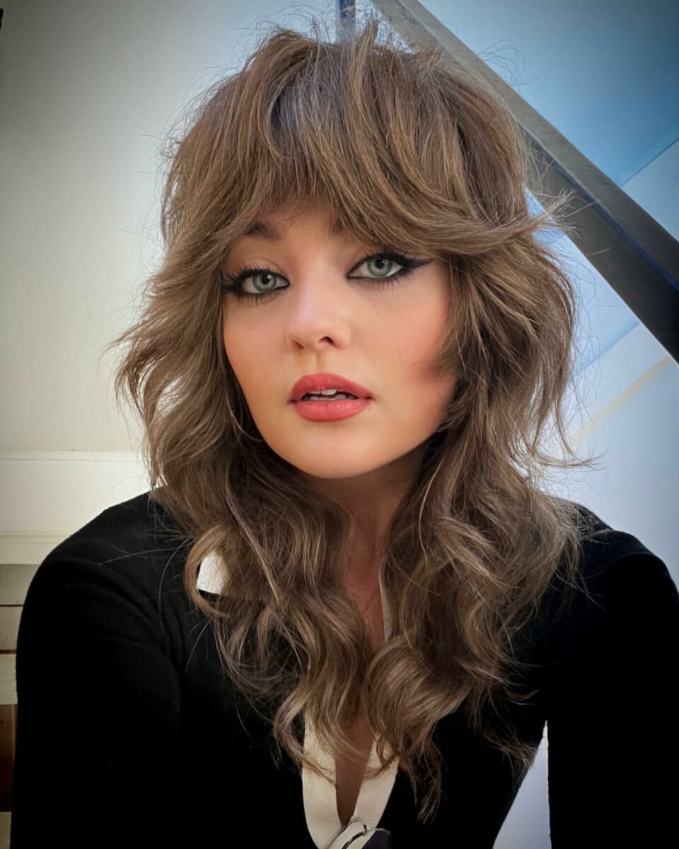 27 Ways To Rock The Perfect Lived-In Medium Shag Cut