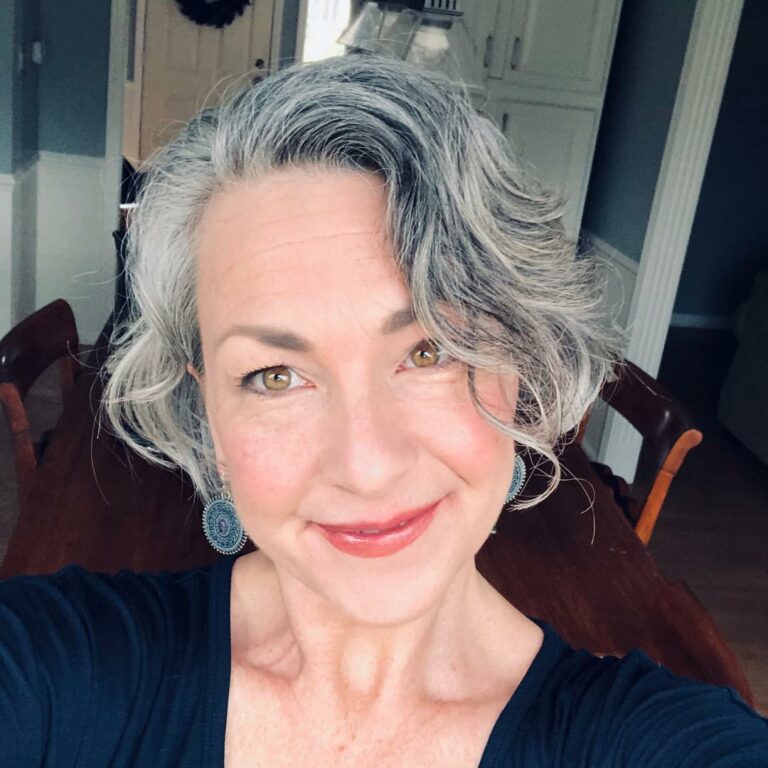 36 Gray Hair-Friendly Styles That Shine With Confidence