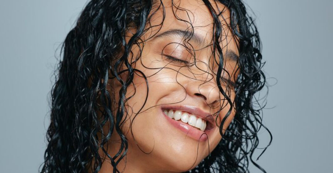 15 Ways To Perfect Your Natural Waves Routine: Step-by-Step Styling ...